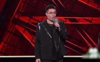 脱口秀大会第四季哪里看_冠军是谁