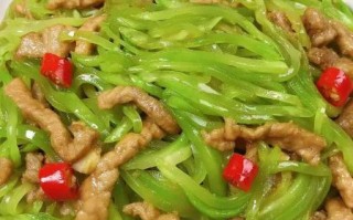 莴笋怎么炒好吃又香_莴笋炒肉的做法