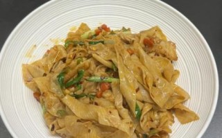 炒豆腐皮怎么炒好吃_豆腐皮炒什么配菜更香