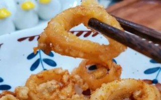 面包糠炸鱿鱼圈怎么做_外酥里嫩秘诀 面包糠炸鱿鱼圈怎么做_外酥里嫩秘诀