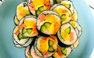 寿司的花样做法_寿司卷怎么卷不散
