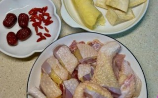 榴莲煲汤的做法_榴莲煲汤放什么材料
