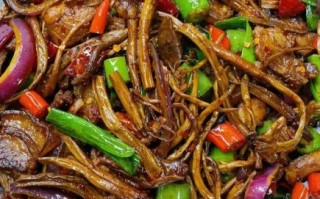 干锅茶树菇怎么做_干锅茶树菇热量高吗