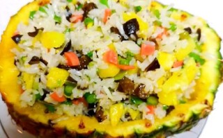 菠萝蒸米饭怎么做_菠萝蒸米饭的做法窍门