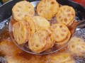 炸莲藕怎么做外酥里嫩_炸莲藕的家常做法大全