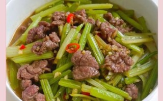 香芹炒牛肉怎么炒才嫩_香芹炒牛肉用哪个部位最好