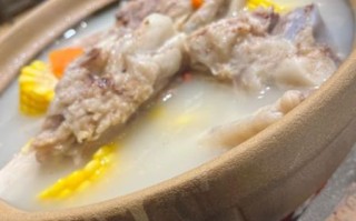 猪头骨汤怎么熬才白_猪头骨汤的做法大全