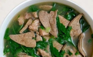 一岁半宝宝猪肝汤怎么做_猪肝汤去腥又营养的做法