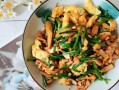 韭菜香干炒鸡蛋怎么做_韭菜香干炒鸡蛋热量高吗