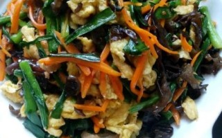 韭菜炒木耳怎么做_韭菜炒木耳能隔夜吃吗