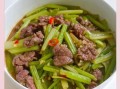 芹菜炒牛肉丝怎么炒才嫩_芹菜炒牛肉丝用什么部位
