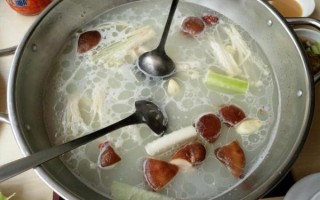 三鲜火锅怎么做_三鲜火锅底料怎么调