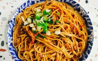 自制热干面怎么做_热干面芝麻酱怎么调