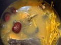 鱼腥草炖鸡汤的功效与禁忌_鱼腥草炖鸡汤怎么做