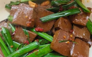 鸭血的功效与作用及禁忌_鸭血什么人不能吃