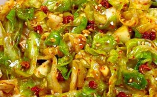 凉拌酸辣包菜丝怎么做_包菜丝焯水还是不焯水