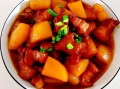 红烧肉和土豆怎么烧好吃_红烧肉土豆的做法步骤