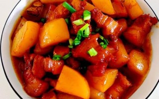 红烧肉和土豆怎么烧好吃_红烧肉土豆的做法步骤
