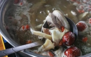 狗肉火锅的做法_狗肉火锅配菜有哪些