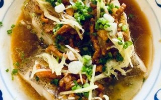 清蒸鲽鱼身怎么做_清蒸鲽鱼身蒸多久才嫩