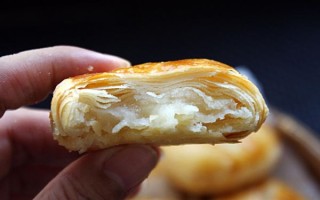 老婆饼为什么没有老婆_老婆饼的由来是什么