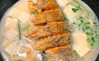 炖鱼汤怎么炖成白色_鱼汤变白技巧