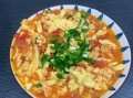 西红柿鸡蛋炒饼丝怎么做_家常做法步骤详解