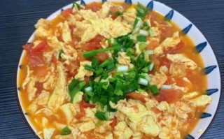 西红柿鸡蛋炒饼丝怎么做_家常做法步骤详解