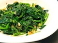 清炒菠菜怎么炒才好吃_清炒菠菜要不要焯水