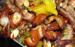 猪大肠怎么做好吃_猪大肠去腥技巧