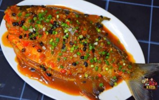 清蒸红鲳鱼怎么做_清蒸红鲳鱼蒸多久才嫩