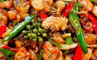 青椒辣子鸡块怎么做_辣子鸡块为什么用青椒