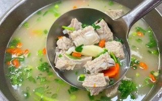 排骨汤怎么炖肉嫩好吃_排骨汤炖多久肉不柴