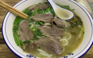 正宗羊肉粉的做法_羊肉粉汤底怎么熬