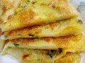 葱油鸡蛋饼怎么做_鸡蛋饼不腥的秘诀