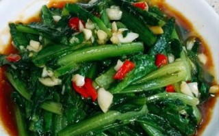 蒜蓉炒油麦菜怎么做_油麦菜焯水还是不焯水