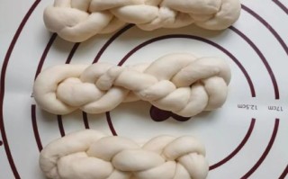 蜂蜜麻花怎么做_蜂蜜麻花家常做法