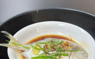 冰鲜小白鲳鱼怎么做好吃_小白鲳鱼清蒸还是香煎