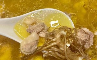 煲鸡汤的做法家常做法_怎样炖出奶白浓汤