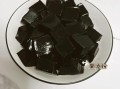 黑凉粉怎么做_黑凉粉的功效与作用