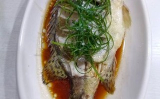 清蒸桂鱼的家常做法_清蒸桂鱼的做法视频