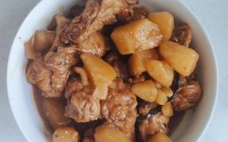 红烧鸡翅根炖土豆怎么做_家常做法步骤详解