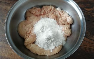 猪大肠怎么清洗才干净_猪大肠怎么做最好吃