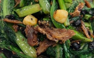 豆豉鲮鱼油麦菜怎么做_油麦菜焯水还是直接炒