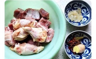 红烧排骨怎么做_红烧鸡翅先焯水还是先煎