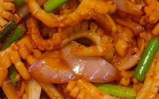 洋葱炒鱿鱼须怎么做才嫩_家常做法技巧