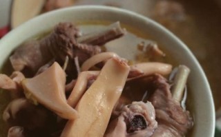 墨鱼炖鸡怎么做最好吃_墨鱼炖鸡的家常做法