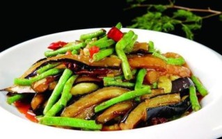 红烧茄子条怎么做_家常茄子条做法