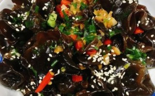 凉拌黑木耳怎么做_黑木耳焯水几分钟才脆