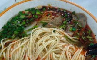 甘肃小吃有哪些_兰州牛肉面好吃吗